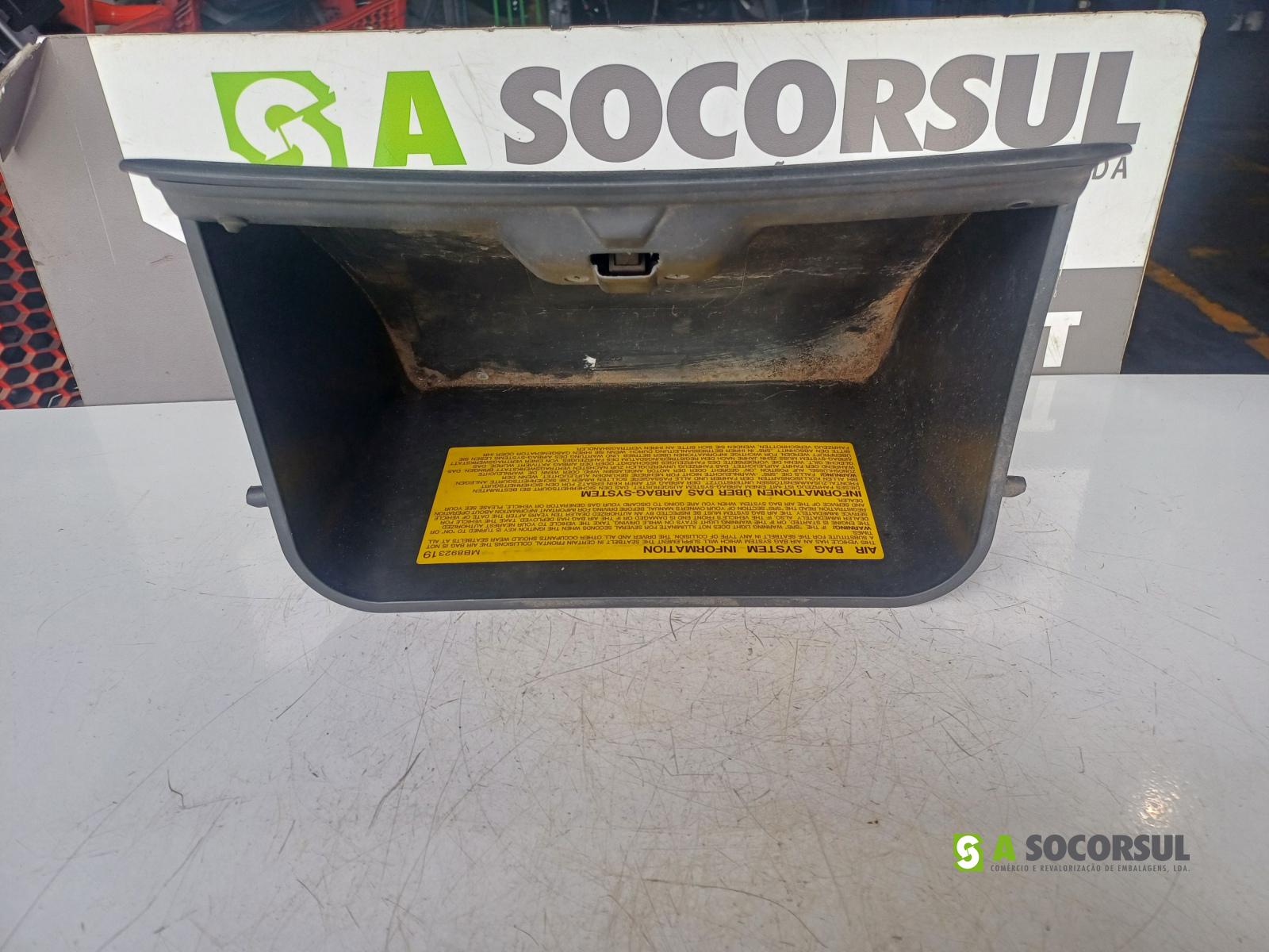 PORTA LUVAS MITSUBISHI LANCER